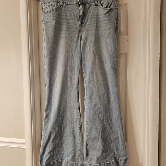 torrid | Jeans | Torrid Bombshell Flare Jeans | Poshmark